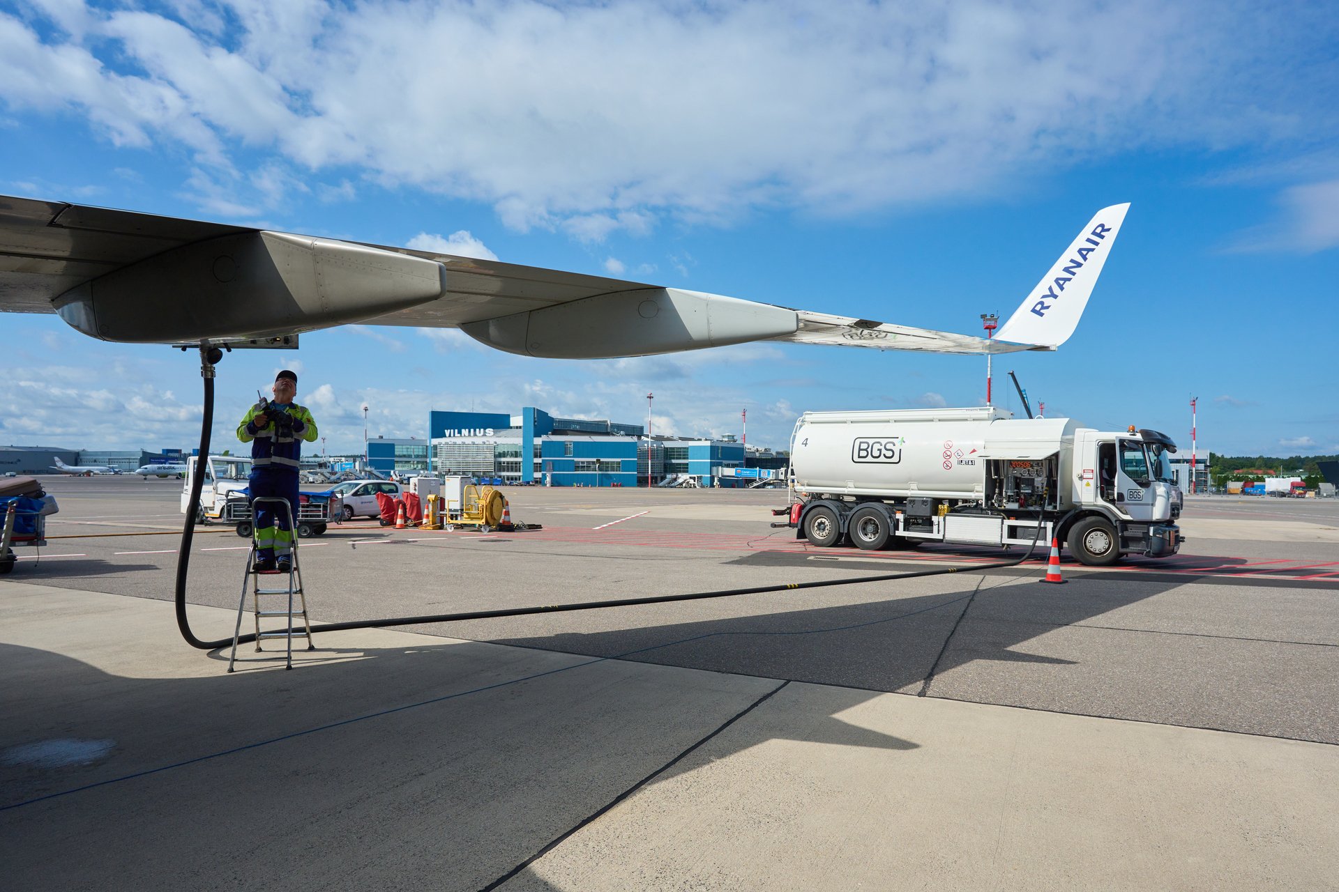 Into-Plane fueling & Aviation fuel handling, storage and delivery - BGS Into-Plane fueling & Aviation fuel handling, storage and delivery - BGS