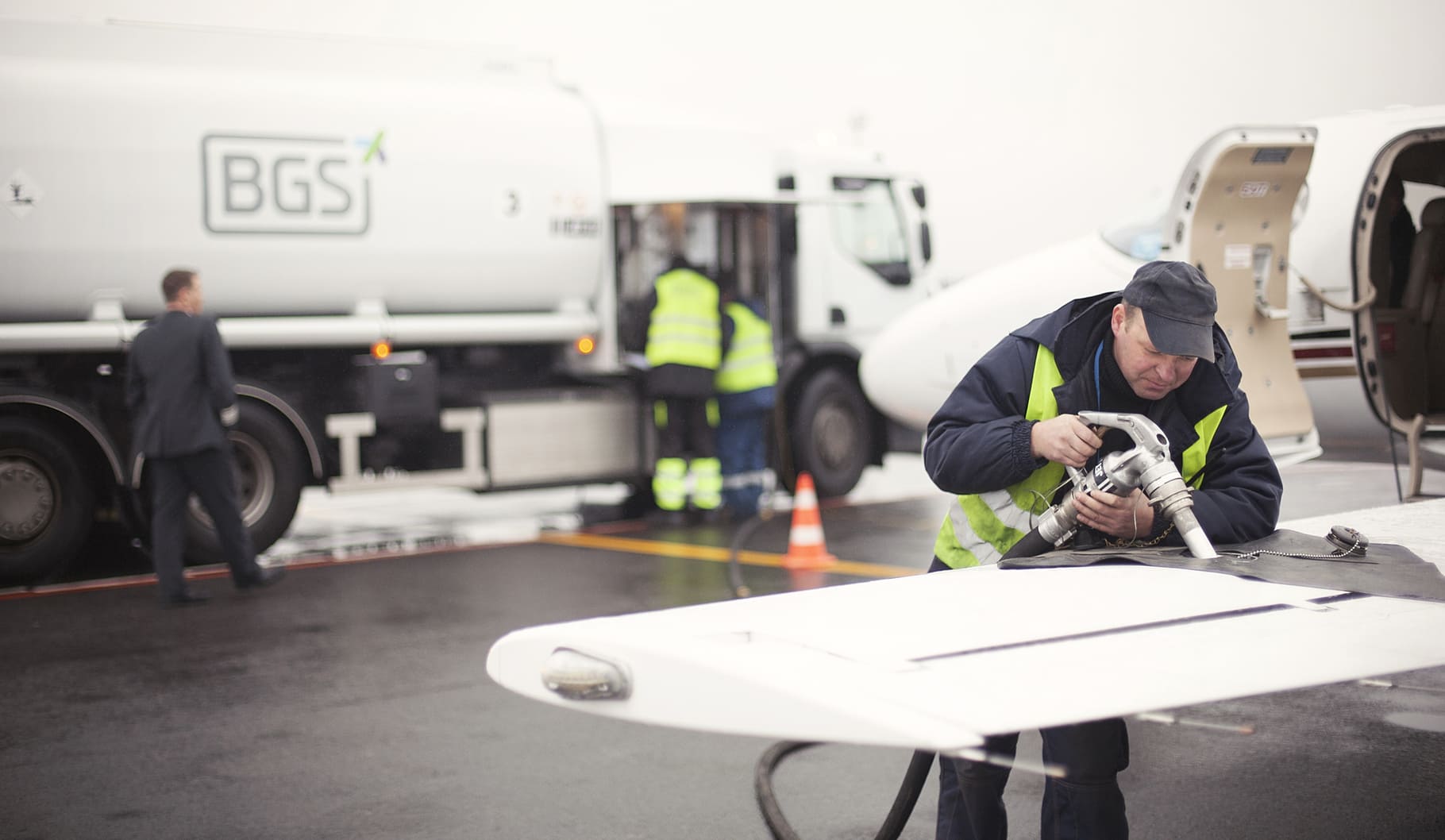 Into-Plane fueling - BGS